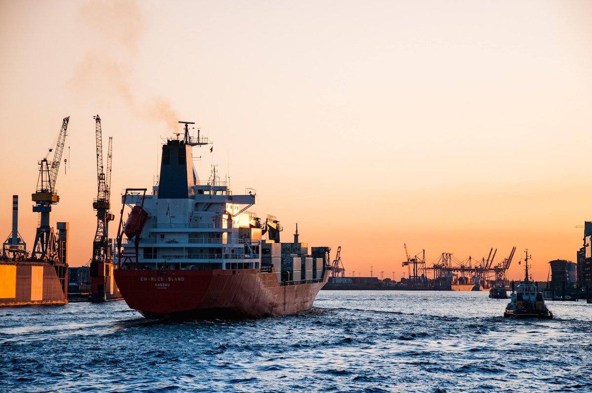 Air pollution from ships or ports harbouring a problem?